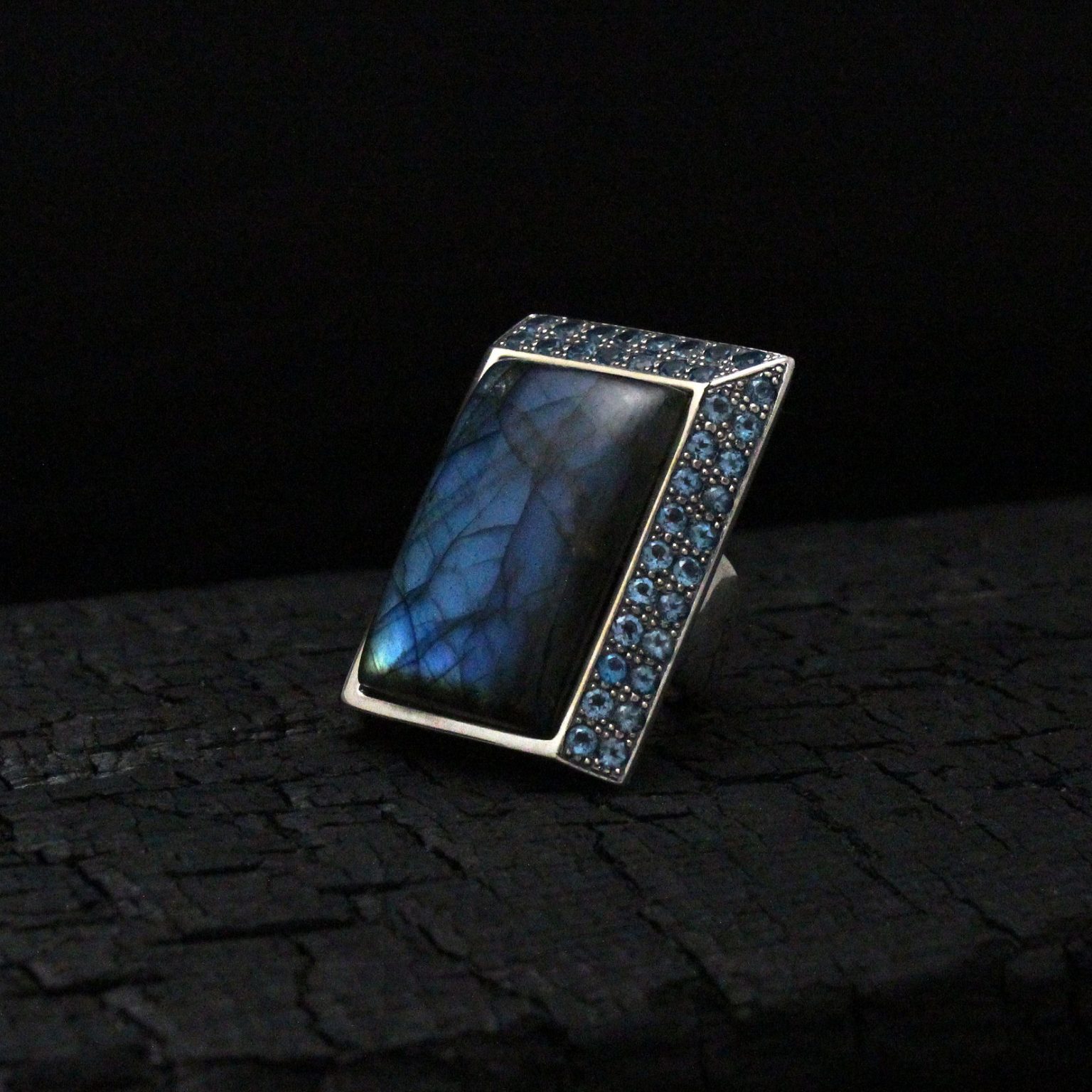 Bague Prisme Bleu – Caroline Savoie Joaillerie